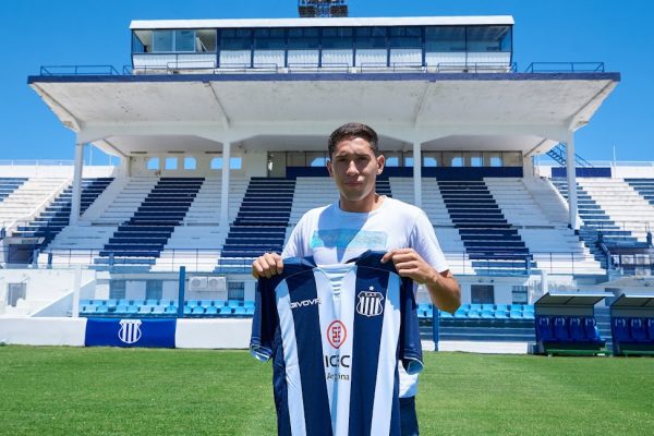 Augusto Gallo firmó su primer contrato profesional - Club Atlético Talleres
