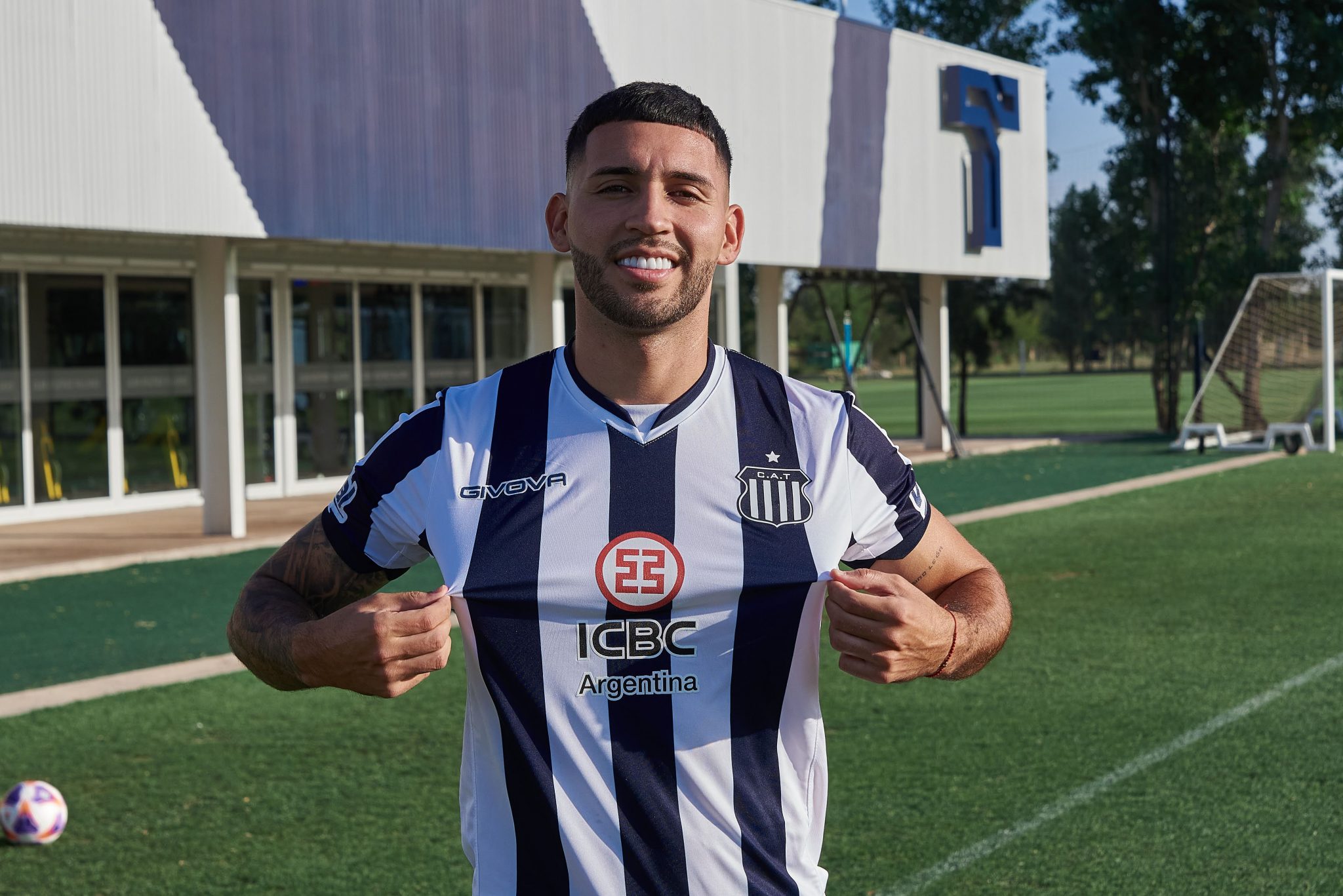 Nahuel regresa a casa: entrenamiento y presentación en el CARD - Club ...