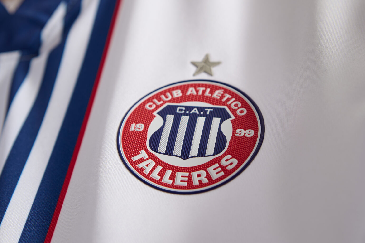 El escudo homenaje de Talleres, uno de los más lindos del fútbol ...